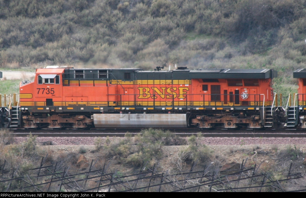 BNSF 7735